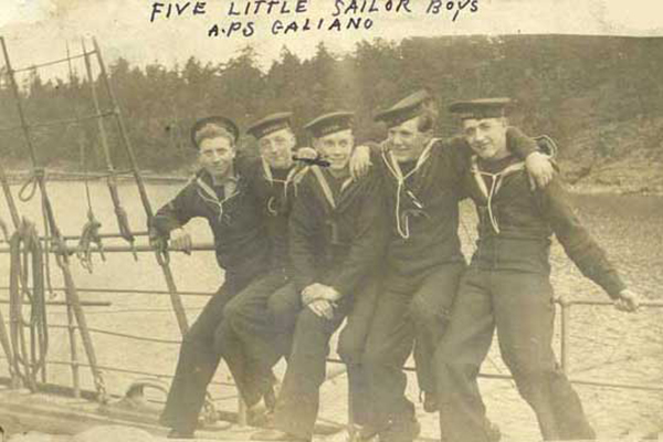NAVY HISTORY Sailors